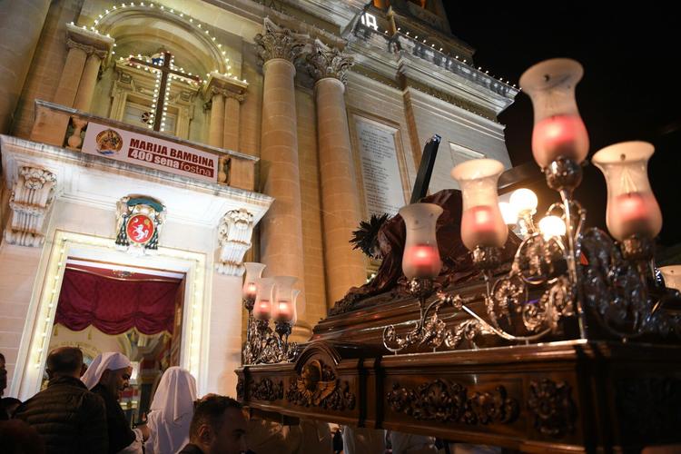 Mill-Pellegrinaġġ tar-Redentur fl-Isla