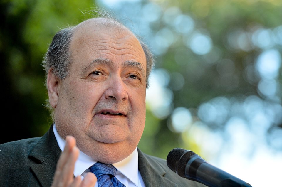 Tony Zarb jikkonferma li twaqqaf minn Facebook - Newsbook