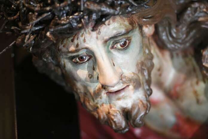 Insellimlek: L-istatwa tar-Redentur tal-Isla bħalma qatt rajnieha qabel ...