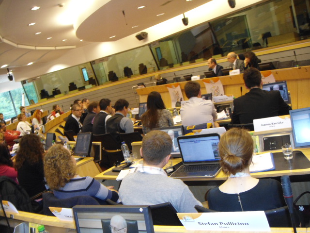 Elezzjonijiet Ewropej 2014: L-ekonomija fil-qofol tal-manifest tal ...