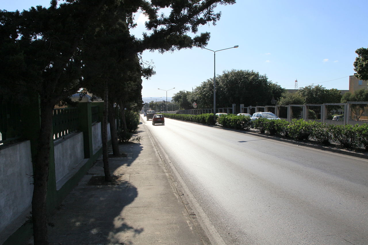 Triq Kordin tissemma għall-Perit Dom Mintoff
