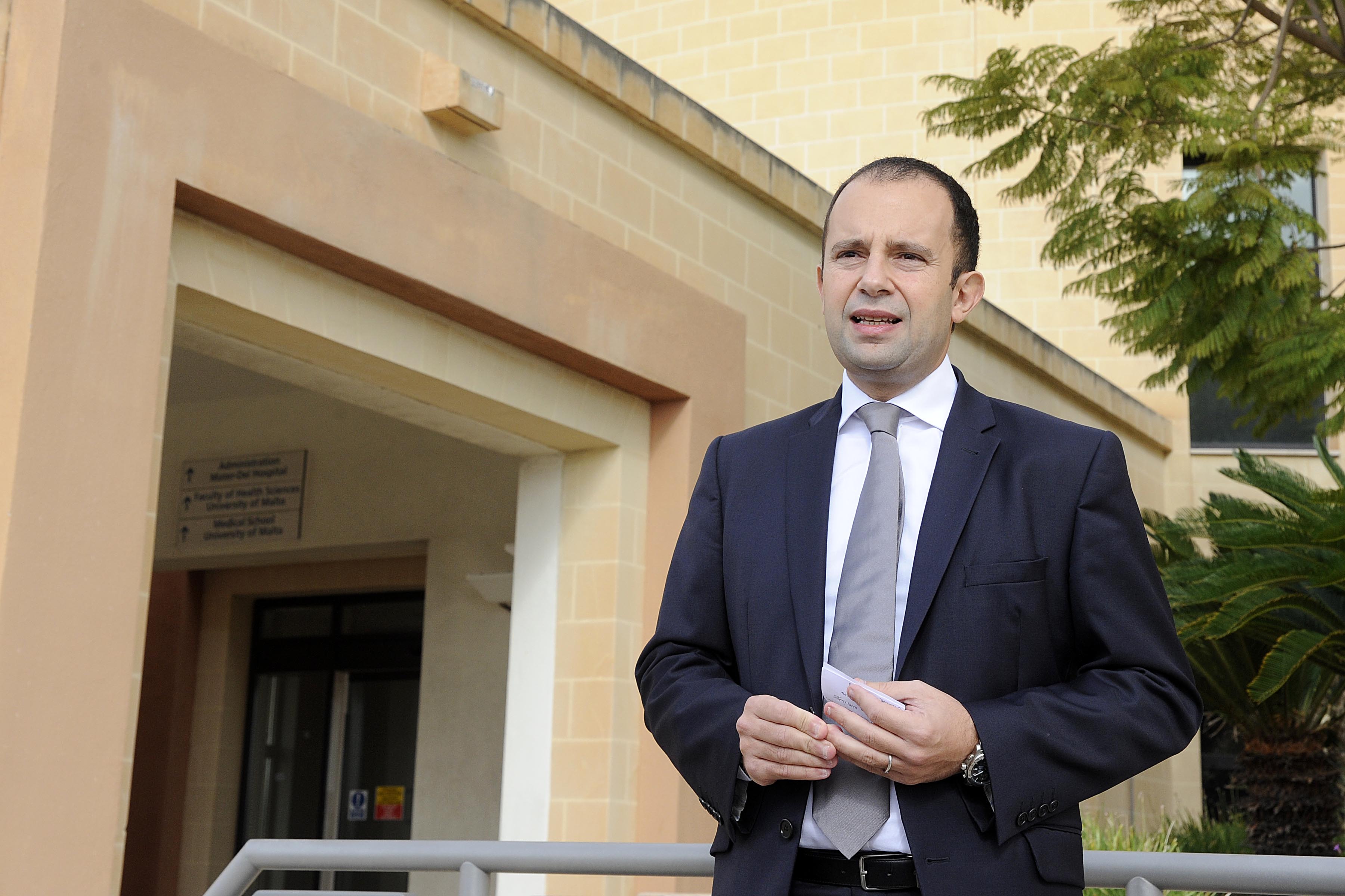 Il-PN jibqa' jinsisti li jara r-rapporti dwar il-konkrit ta' Mater Dei ...