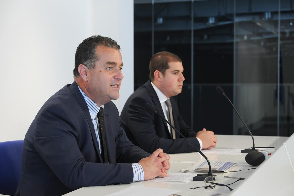 Aġġornata: "Il-Ministru Anton Refalo mhux qed jiġi investigat mill ...