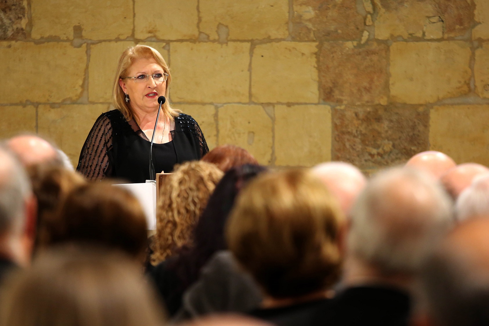 Poeżiji, kitbiet u kanzunetti jfakkru lil Lino Spiteri - Newsbook