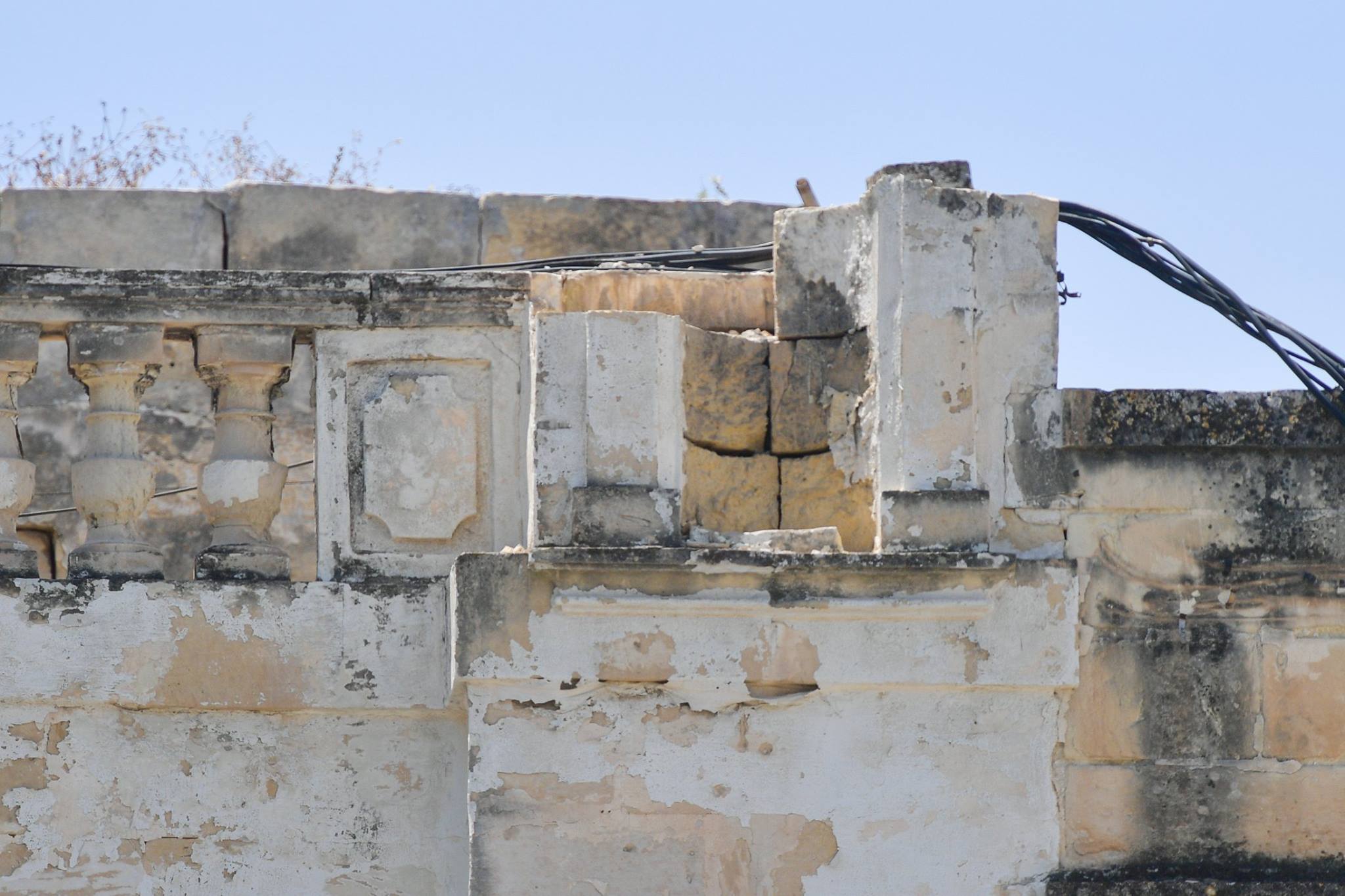 Ritratti: Santu Rokku u San Publiju jisparixxu minn dar antika