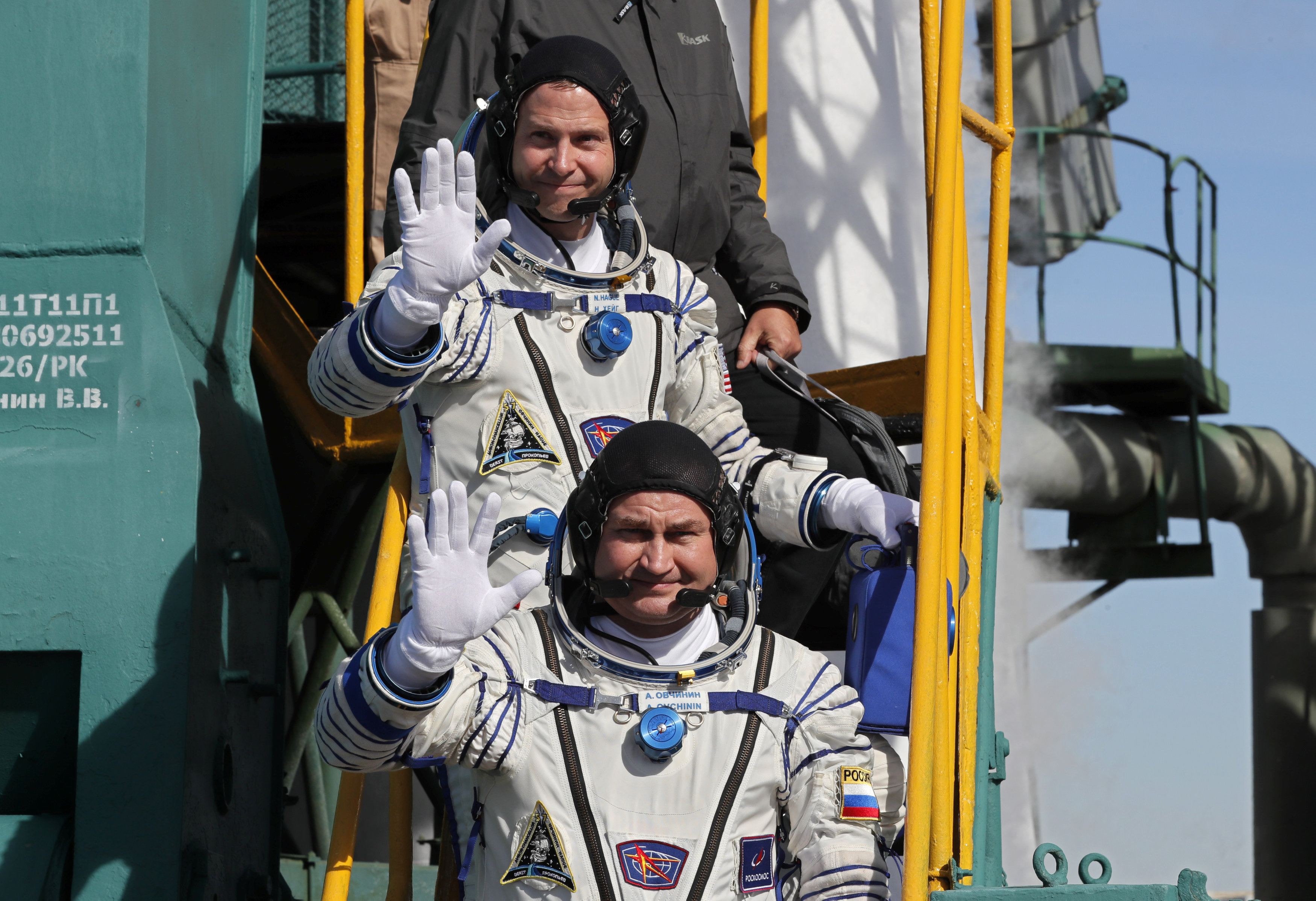 Space crew survives plunge to Earth after Russian rocket fails