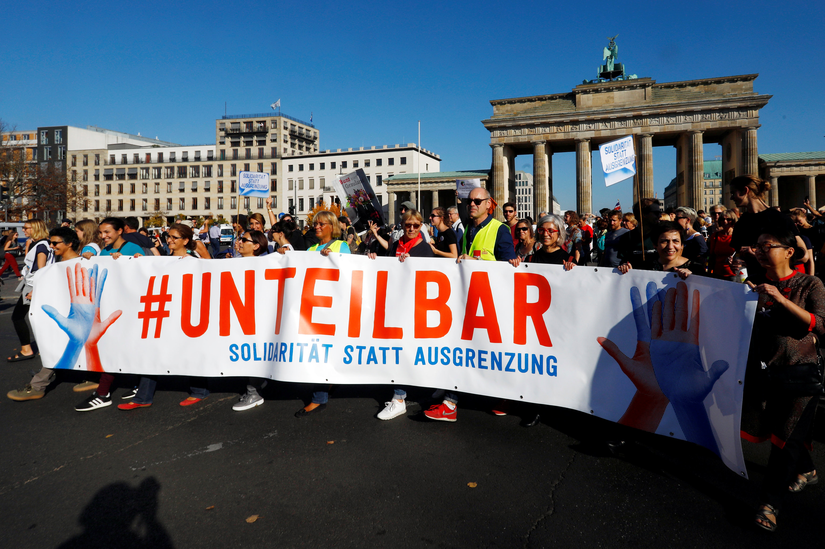 'United against racism', Germans stage mass protest against far right
