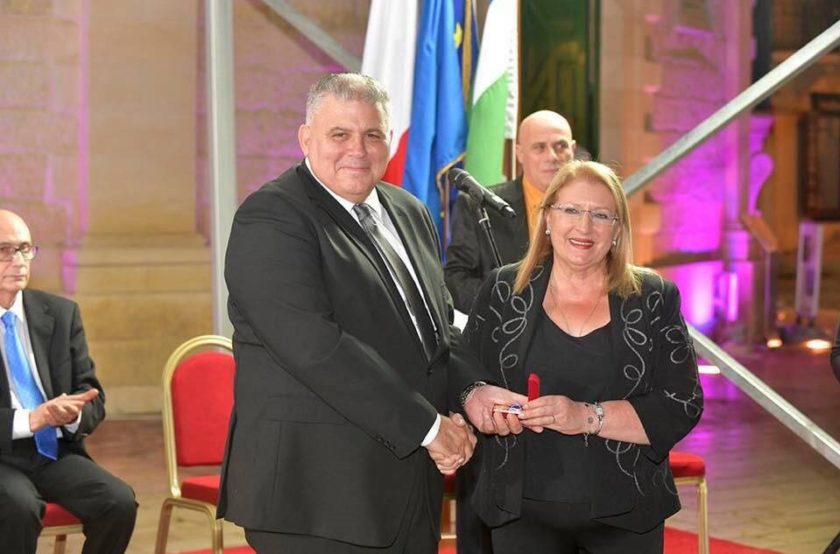 Anton Refalo jingħata Ġieħ Għawdex