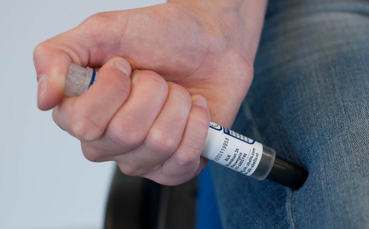 Free EpiPens to be provided to individuals with severe allergies