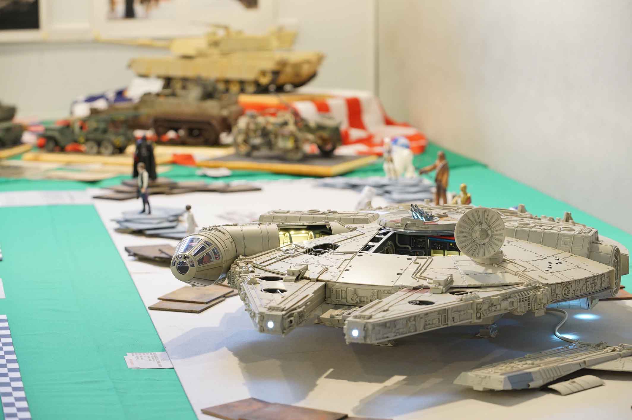 Photos: Fine-scale models wow visitors during exhibition