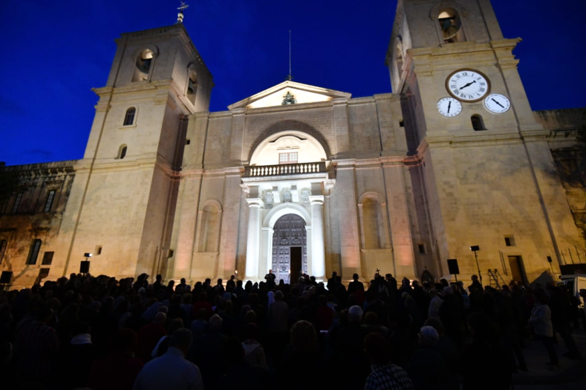 Updated: Archbishop Scicluna leads crowds in Way of the Cross