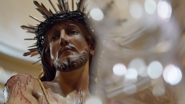 Watch: The richly-dressed statues of the Vittoriosa Good Friday procession