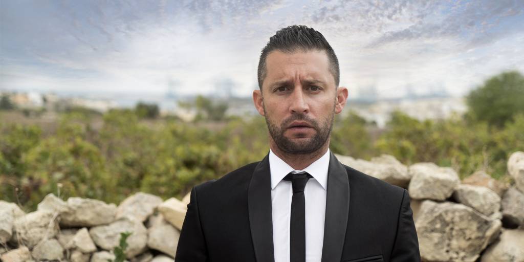 Doża ta' satira kuljum mill-ġimgħa d-dieħla fuq it-TV