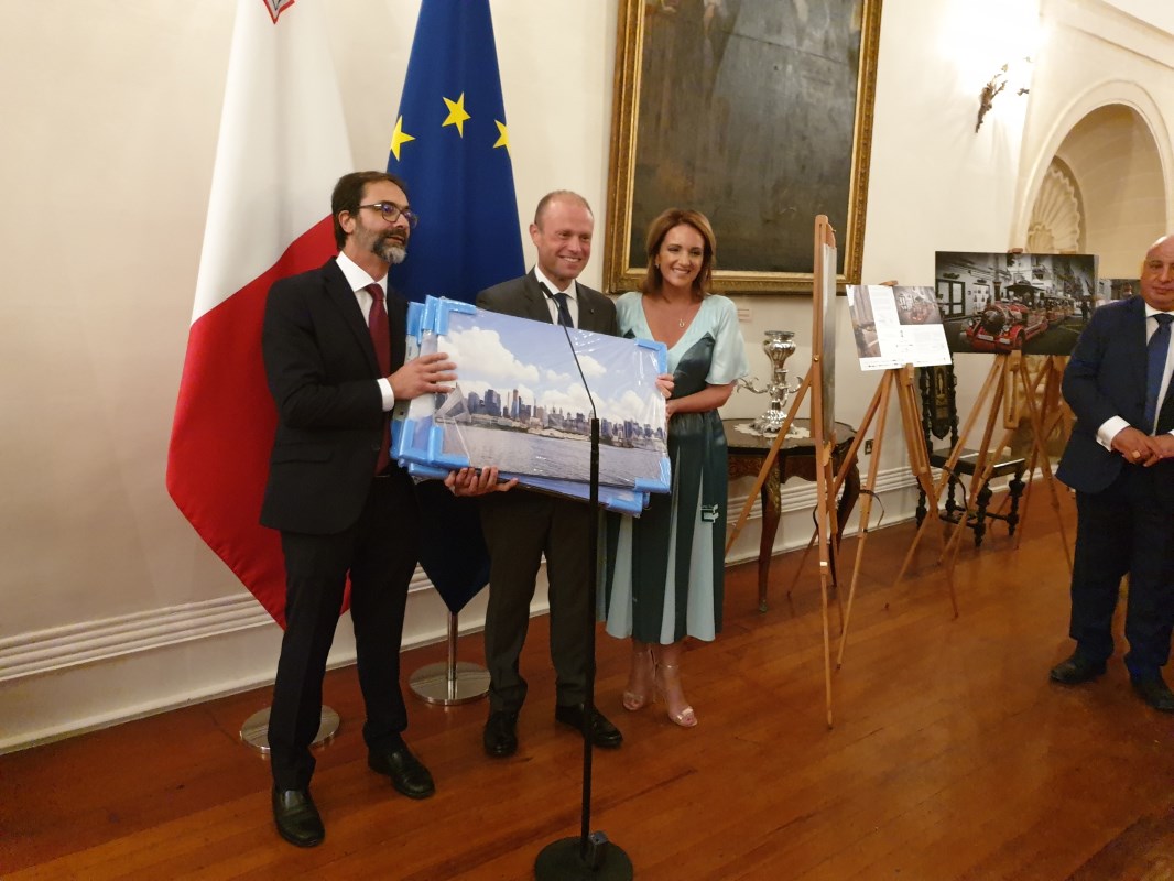 RE/MAX & Friends Foundation sponsors fund-raising photo exhibitions and ...