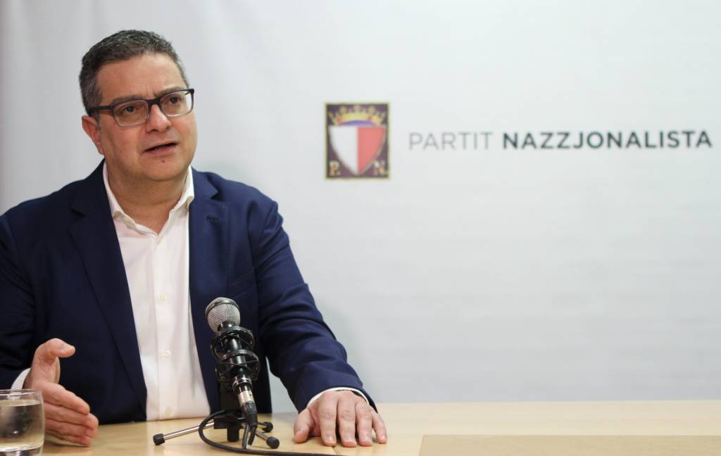 Filmat: Adrian Delia ma aċċetta l-ebda riżenja sa issa - Newsbook