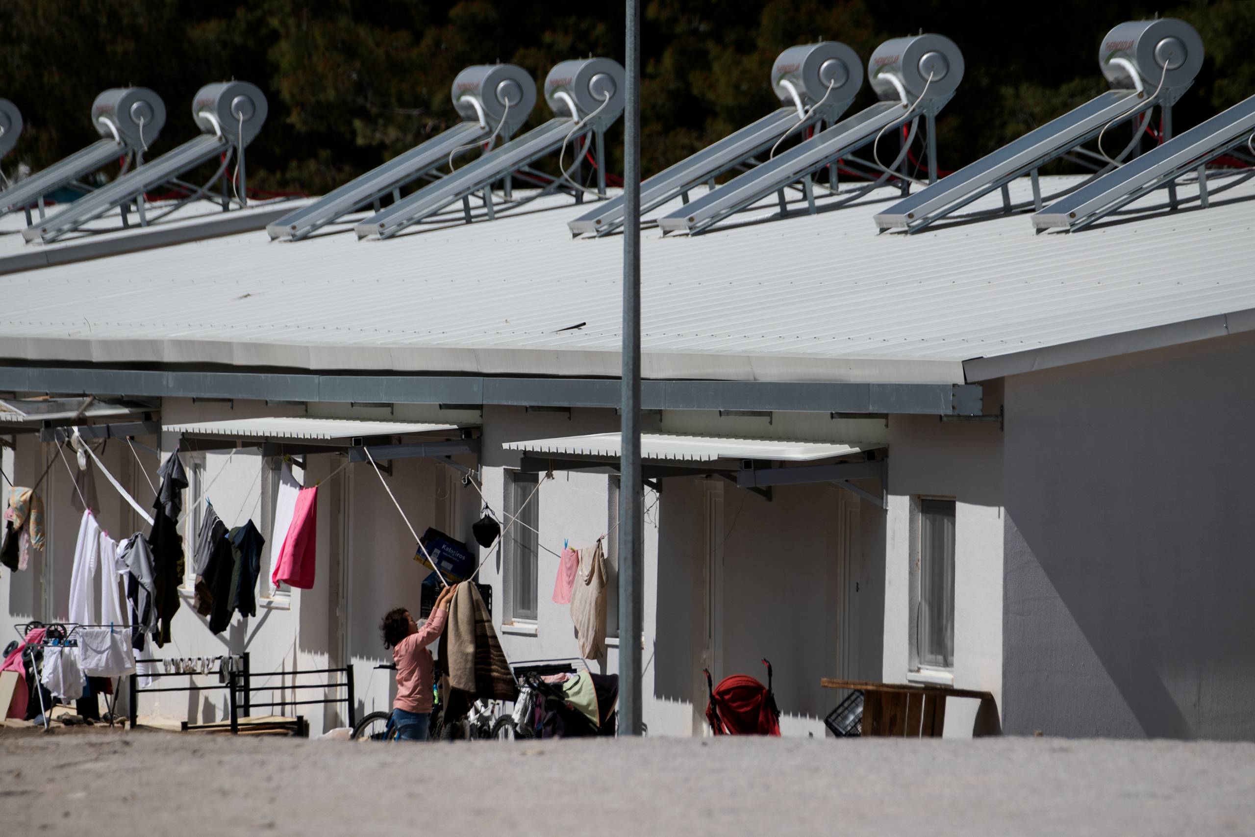 Greece quarantines second migrant camp after COVID-19 case confirmed
