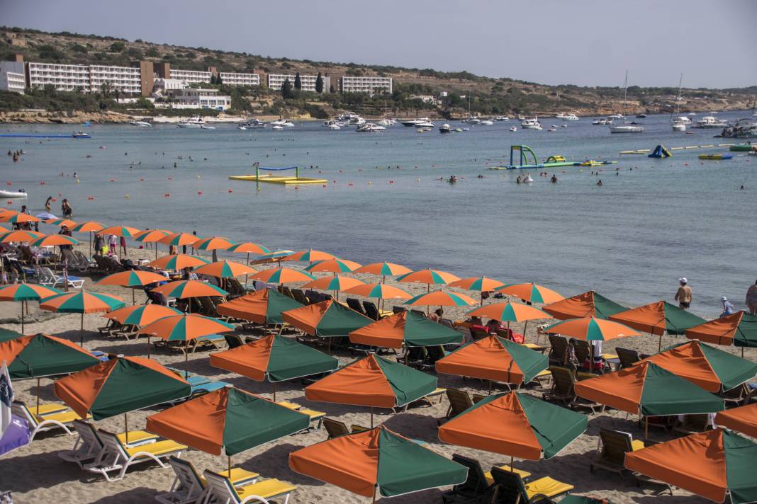 Man to face trial for alleged rape of teenage swimming instructor