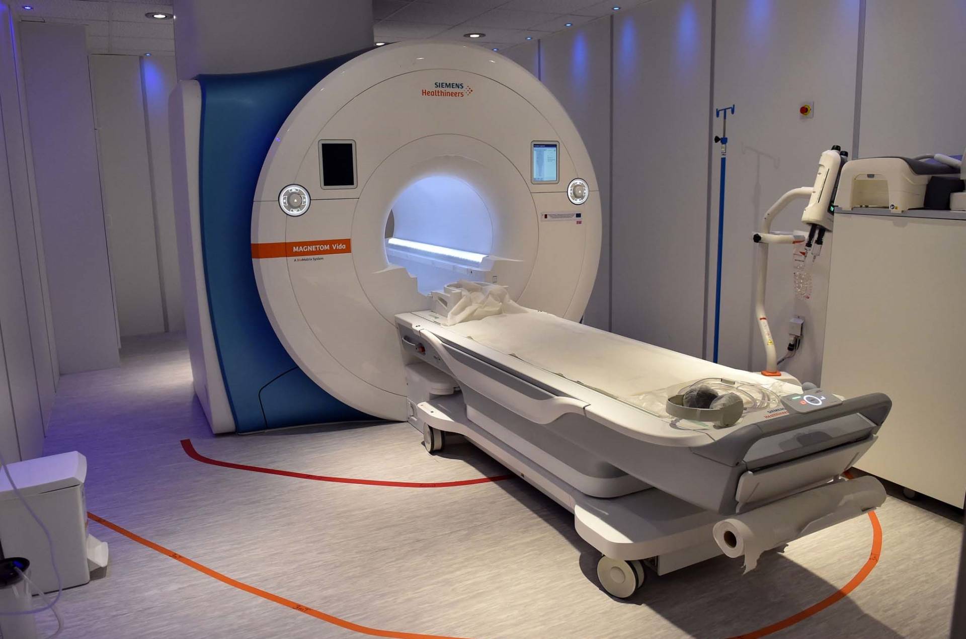 New MRI machine arrives at Mater Dei Hospital