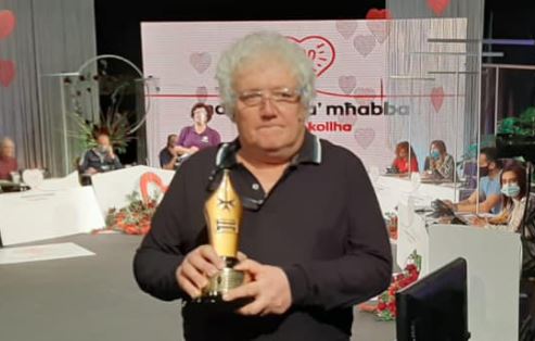 Filmat: Peppi Azzopardi jirbaħ l-ogħla unur ġurnalistiku