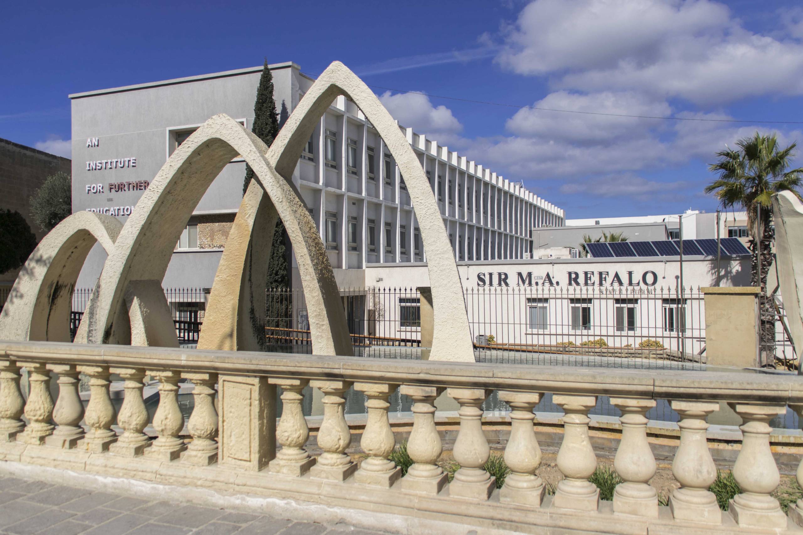 Malta Chamber trid edukazzjoni obbligatorja tkun sa 18
