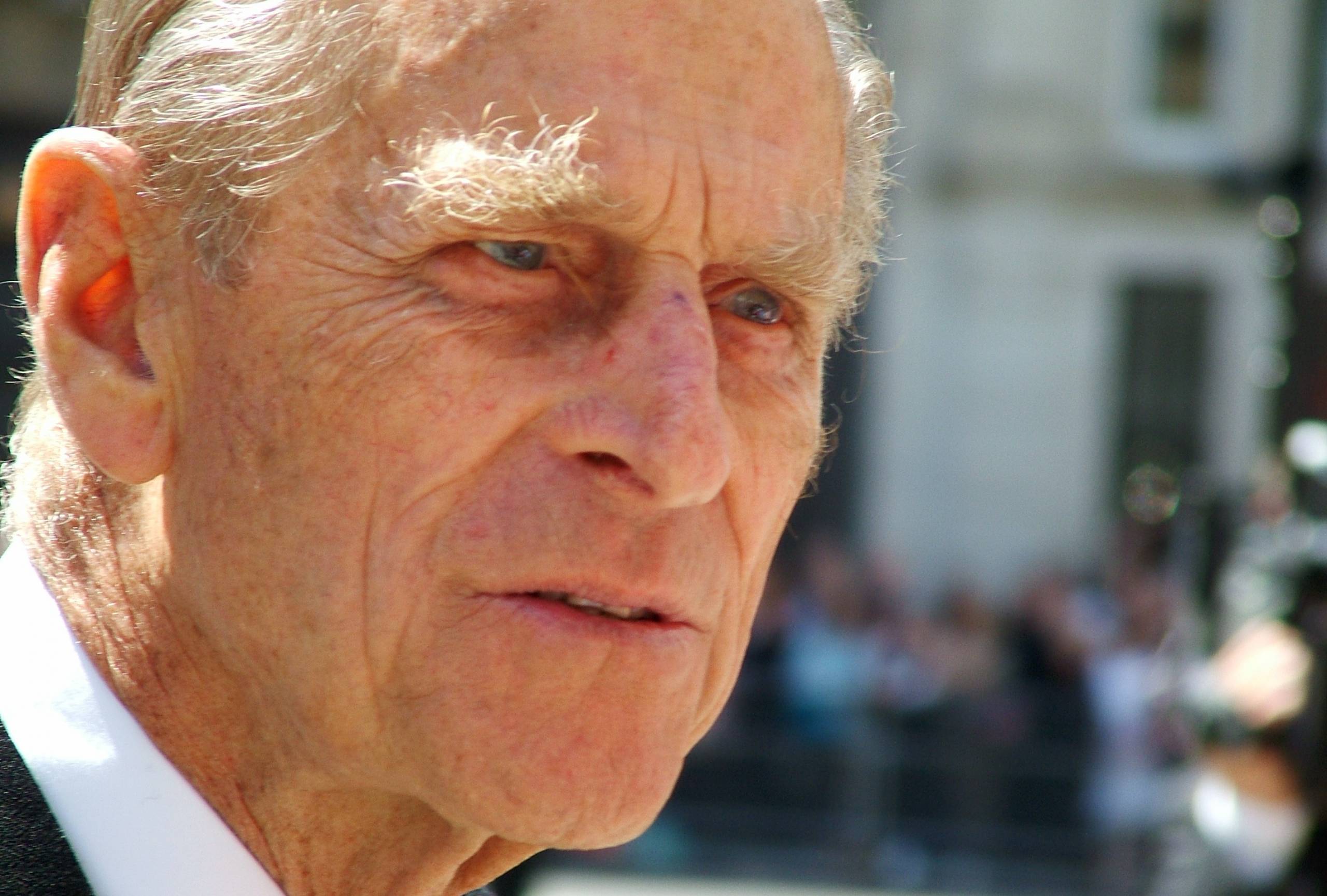Prince Philip leaves hospital after heart surgery