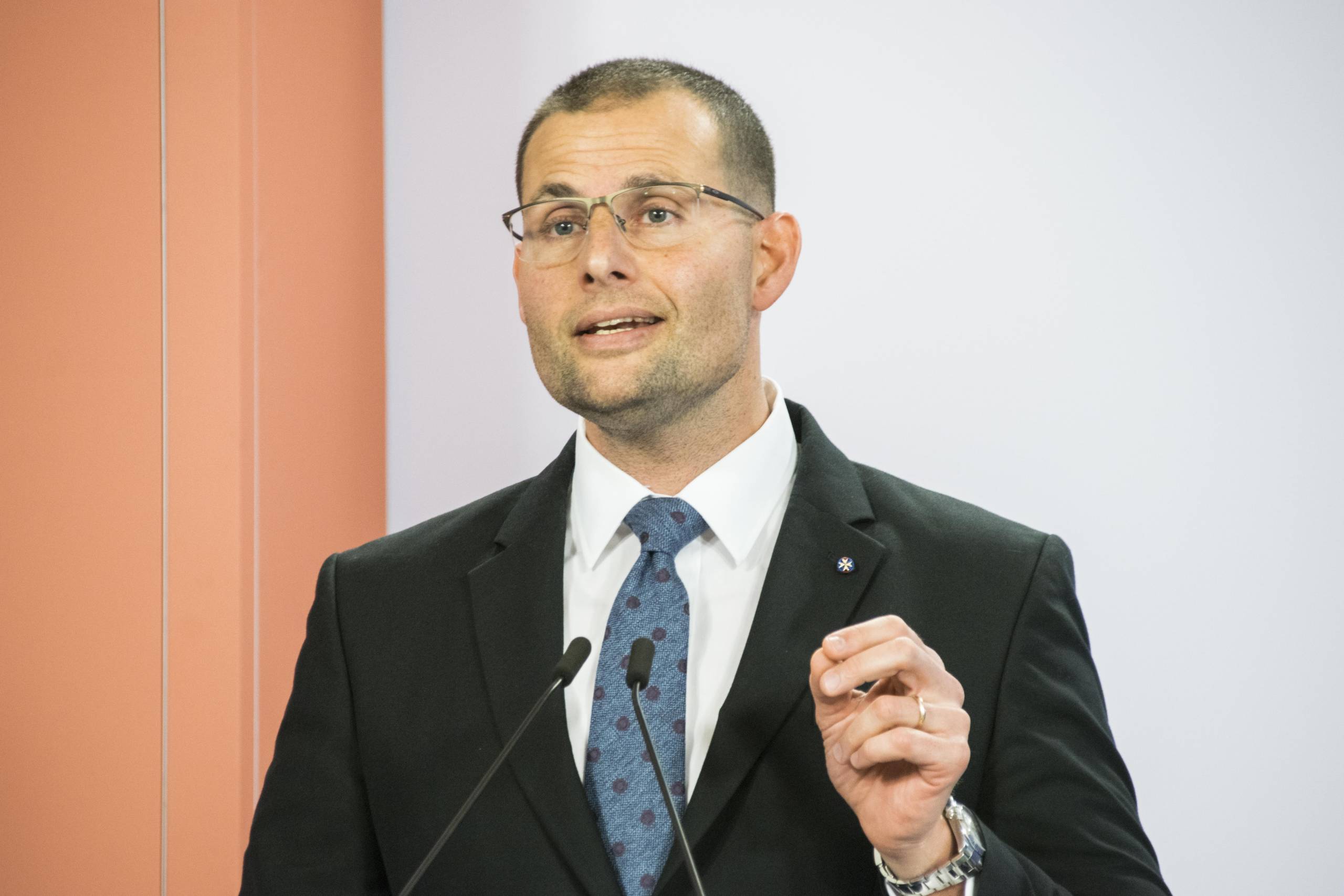 “Qatt m’għedna li l-faqar perċezzjoni, huwa realtà” - Abela