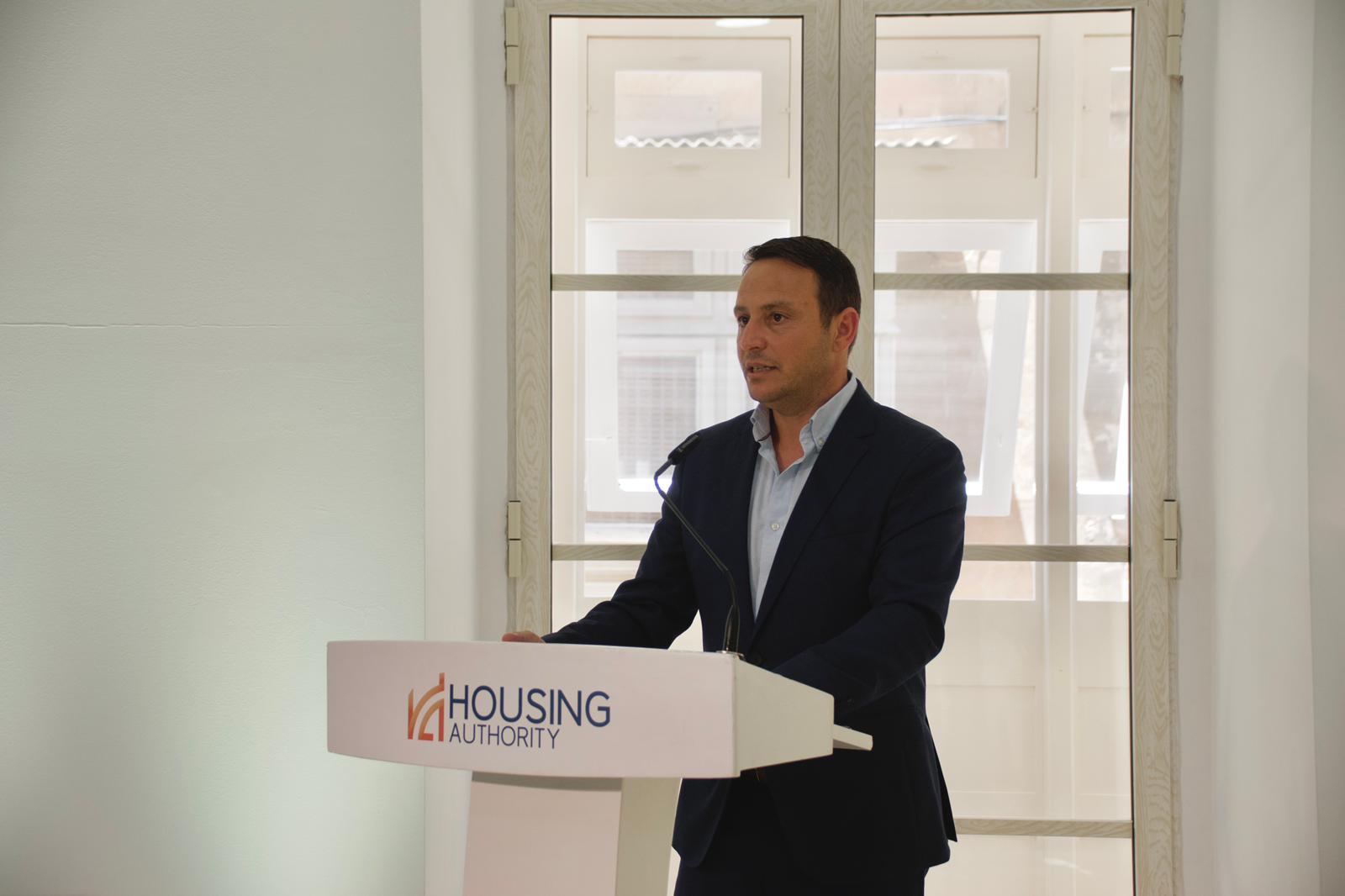 Leonid McKay se jirriżenja minn CEO tal-Jobsplus f'Settembru