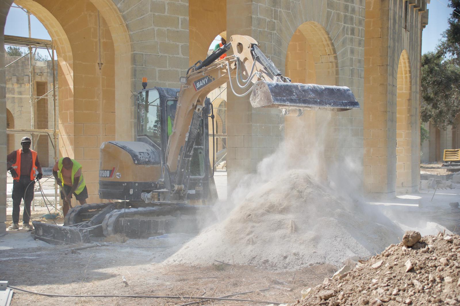 Construction worker hospitalised after roof collapses in Żurrieq
