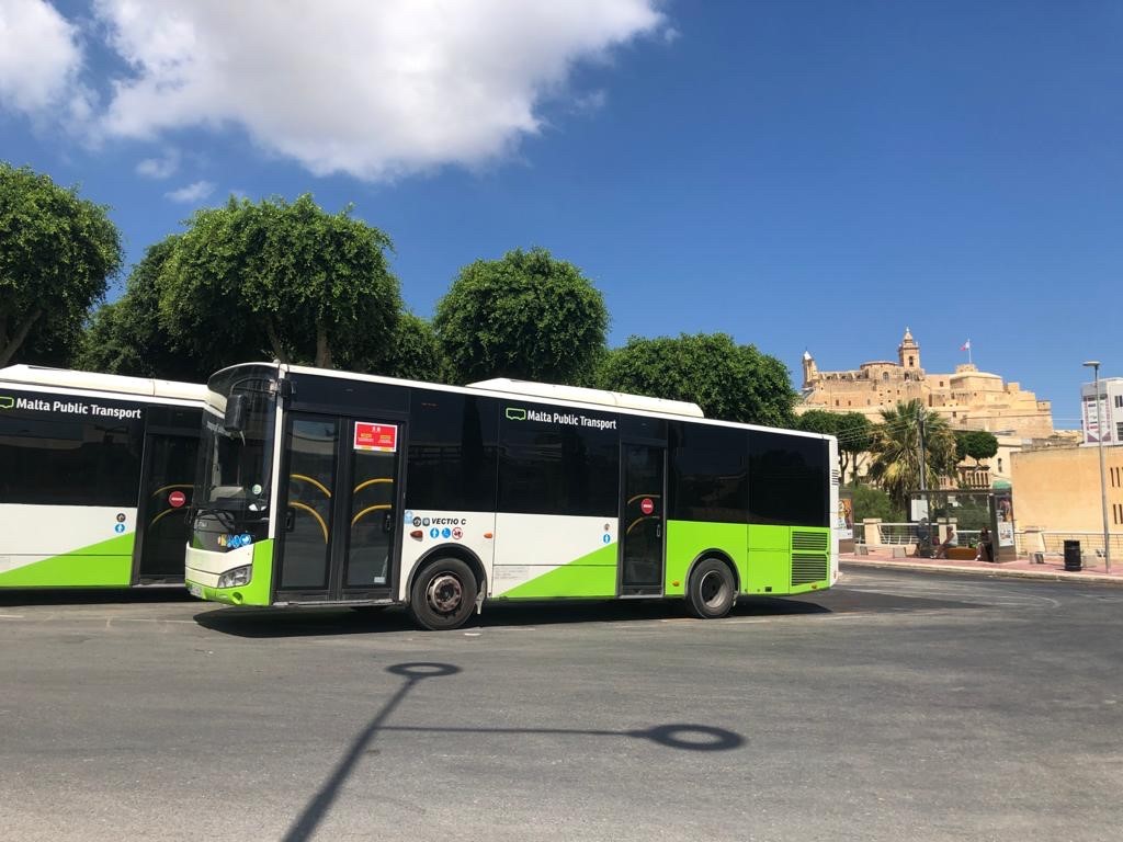 Il-Gvern qed jikkunsidra bidla fir-rotot tal-karozzi tal-linja