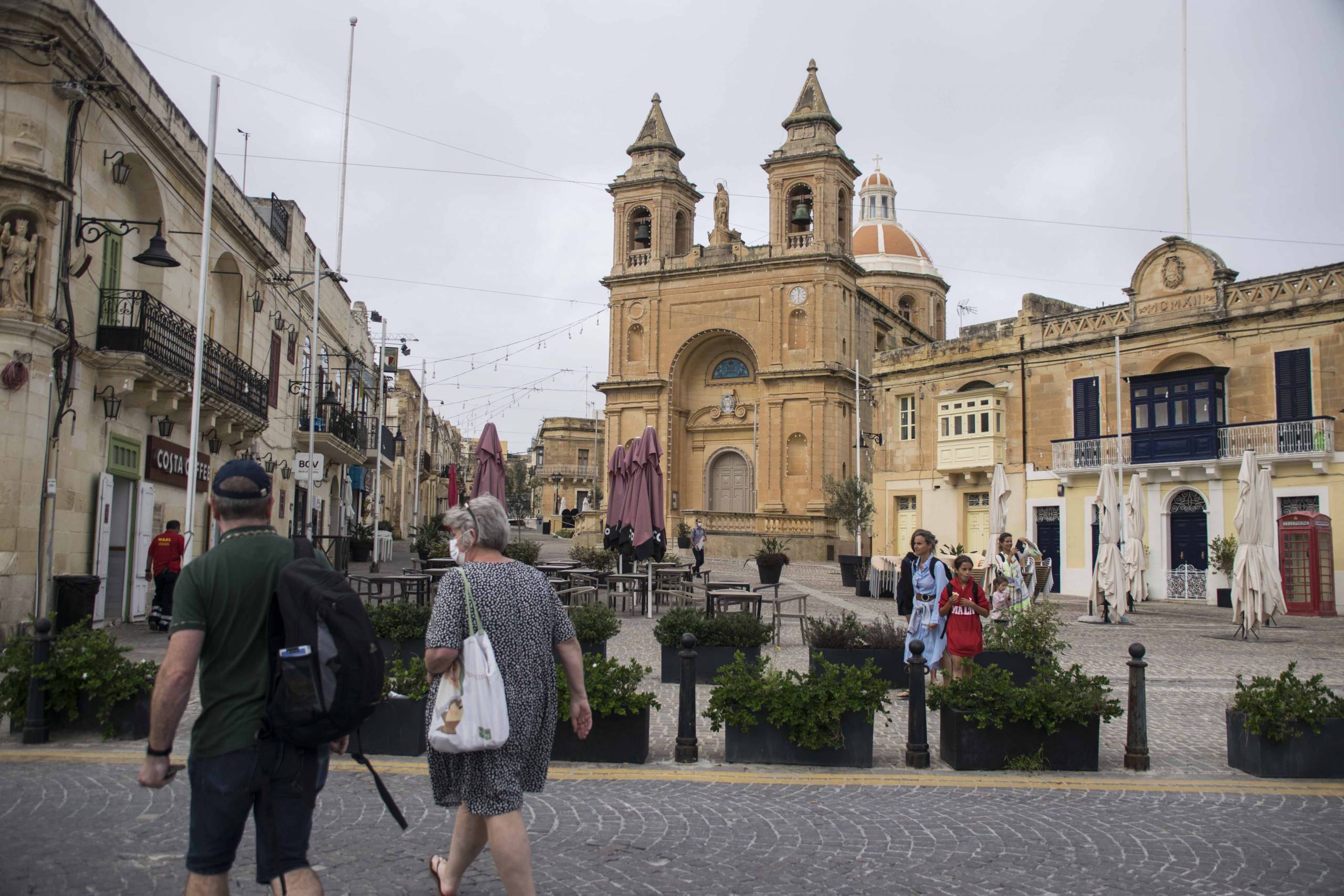 Fr Luke Seguna gets curfew extended by 2 hours - Newsbook