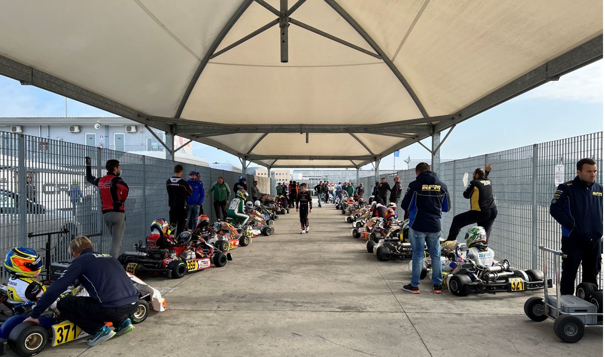 Tliet uffiċjali tal-Malta Motorsport Federation b’taħriġ fl-Italja