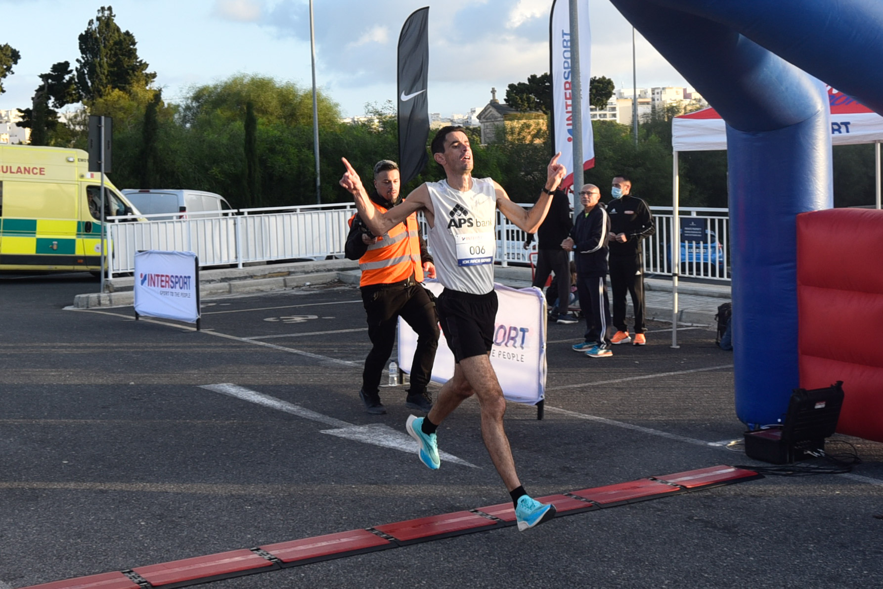 Aaron Mifsud, Lisa Bezzina jirbħu t-tellieqa ta' 10km - Newsbook