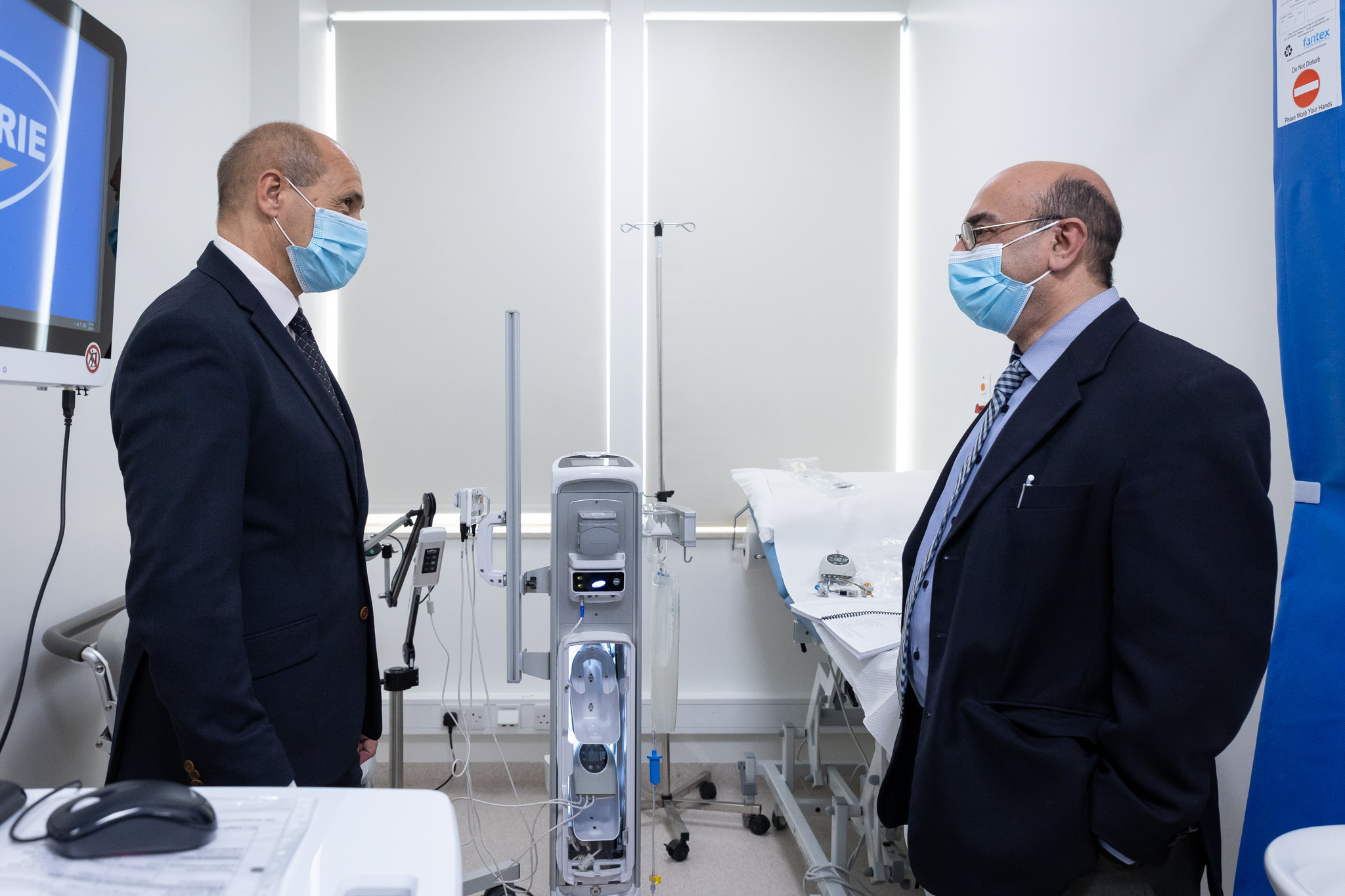 Makkinarju ġdid fid-Dipartiment tal-Ġinekoloġija
