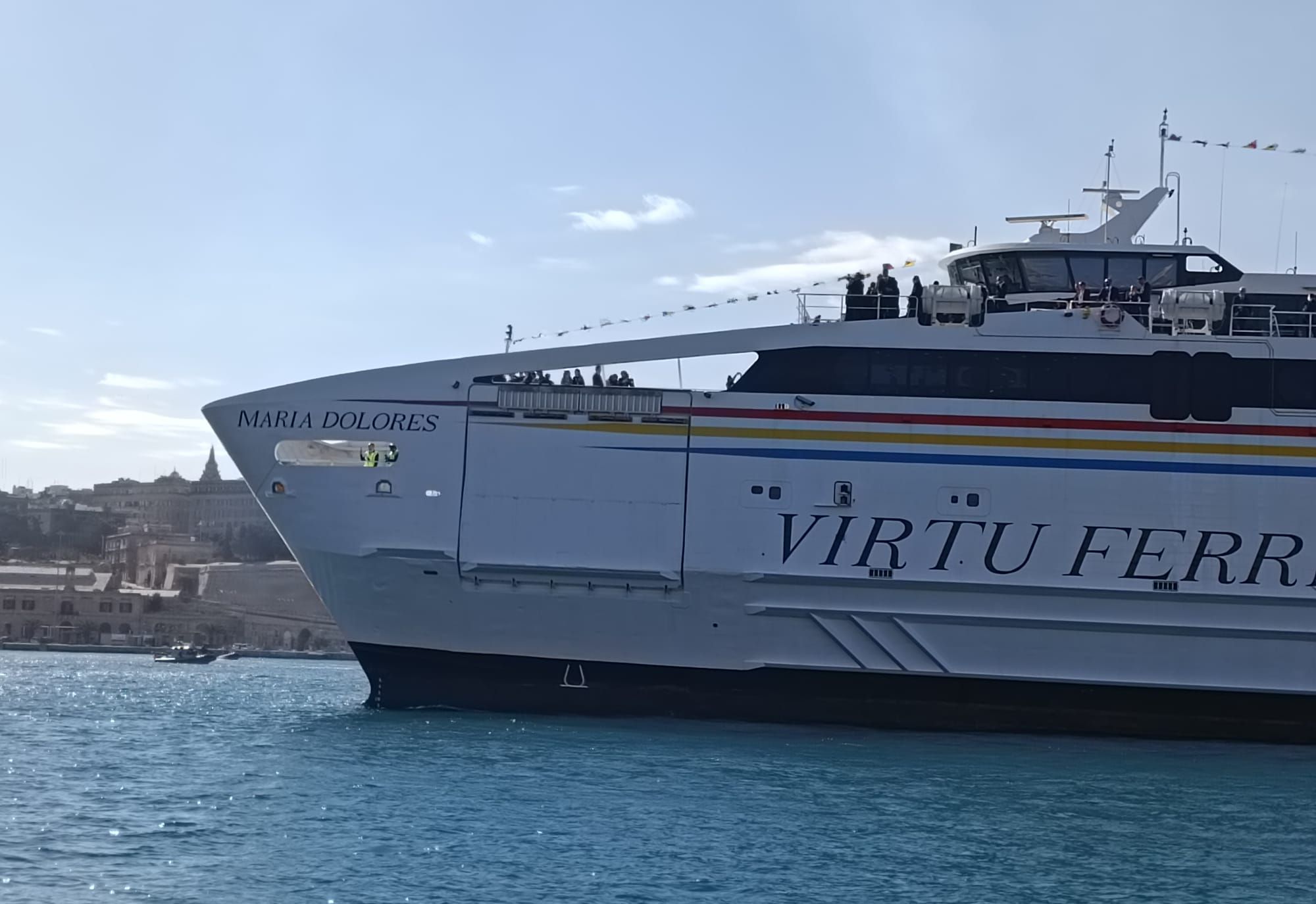 Coach transfers from Catania to Pozzallo available after airport fire ...