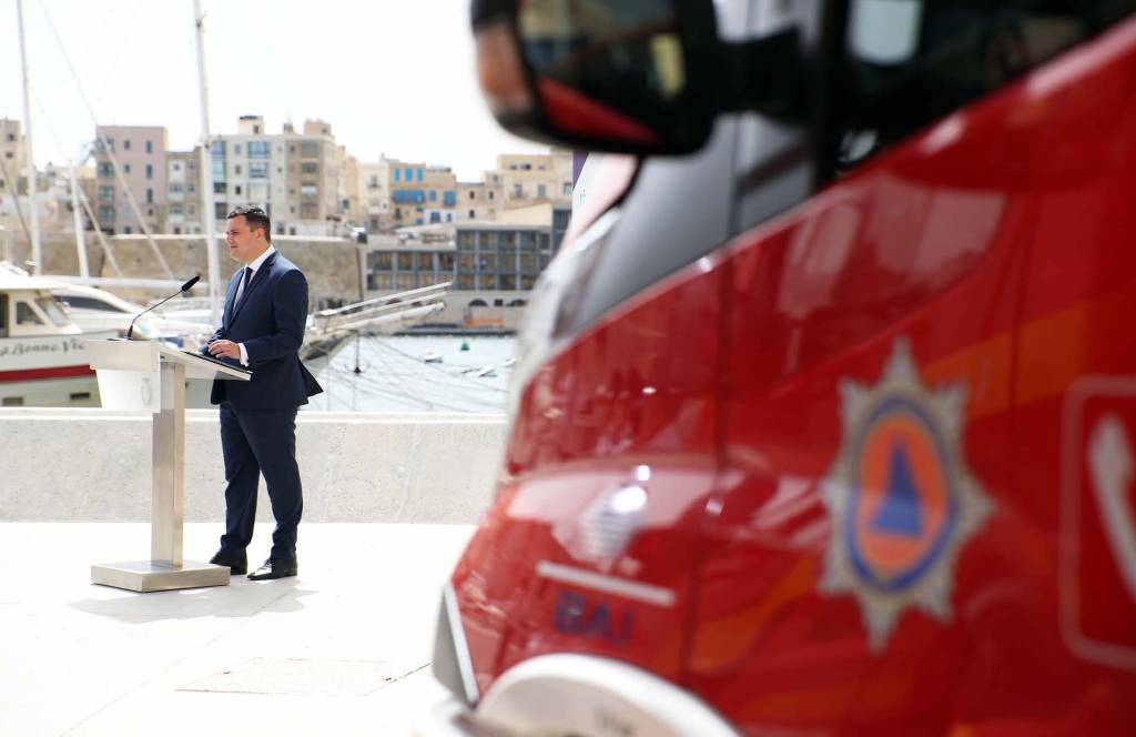 4 vetturi ġodda għas-salvataġġ u t-tifi tan-nar - Newsbook