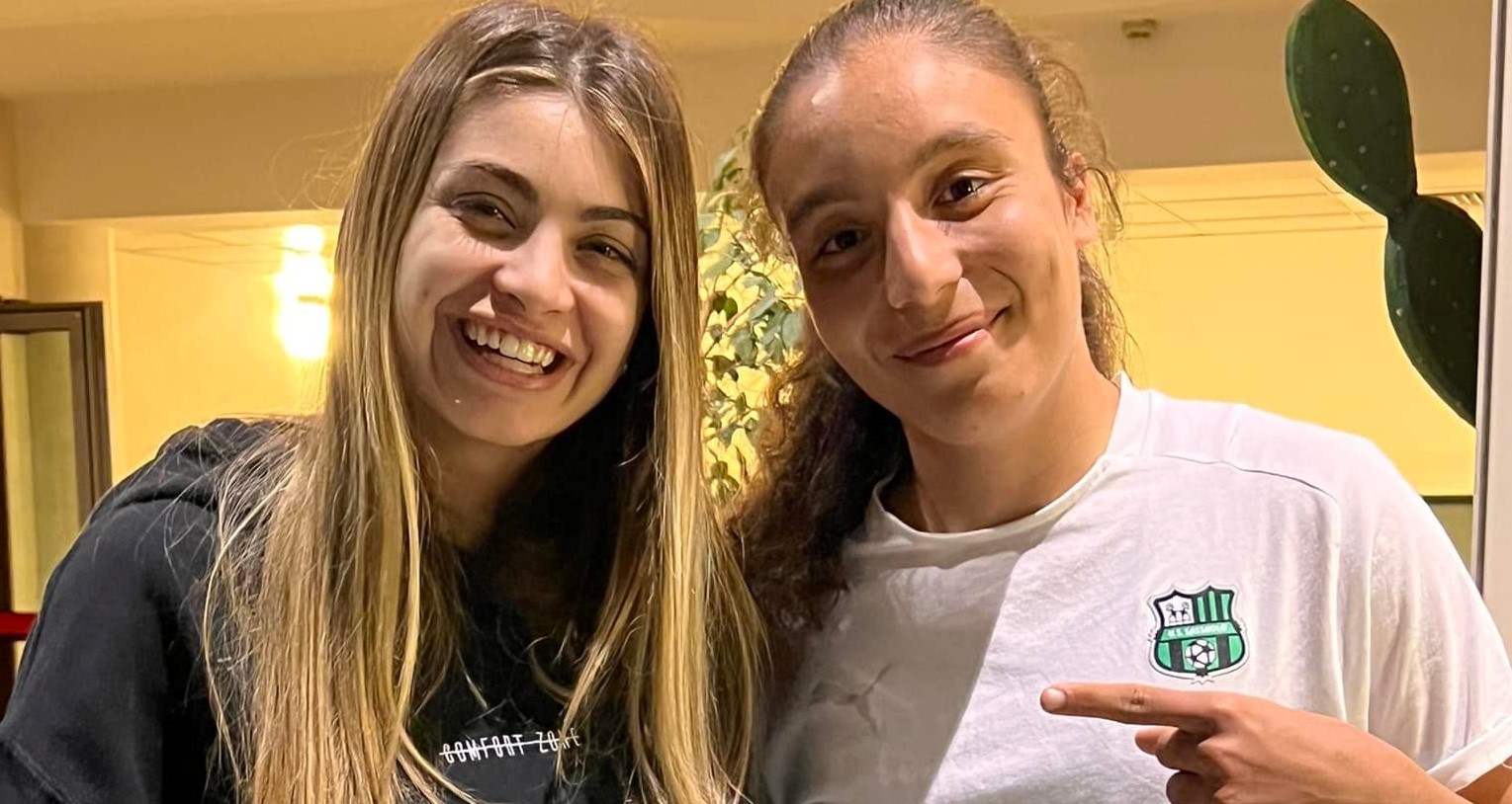 Emma Muscat u Hayley Bugeja jiltaqgħu b'kumbinazzjoni f'Turin