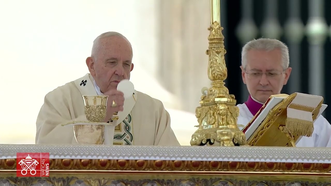 Pope Francis canonizes ten new saints