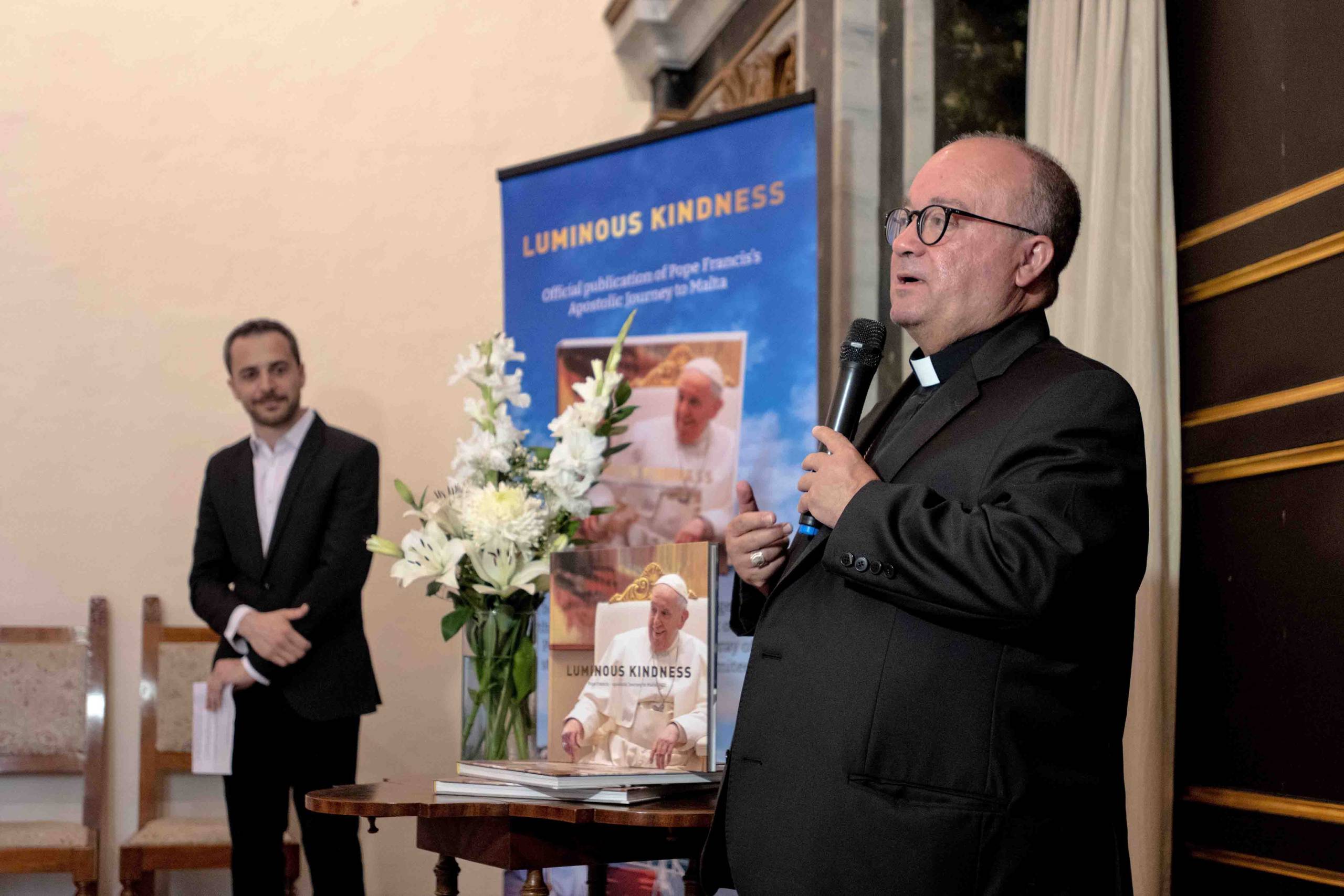 Imniedi l-ktieb uffiċjali taż-żjara tal-Papa f'Malta