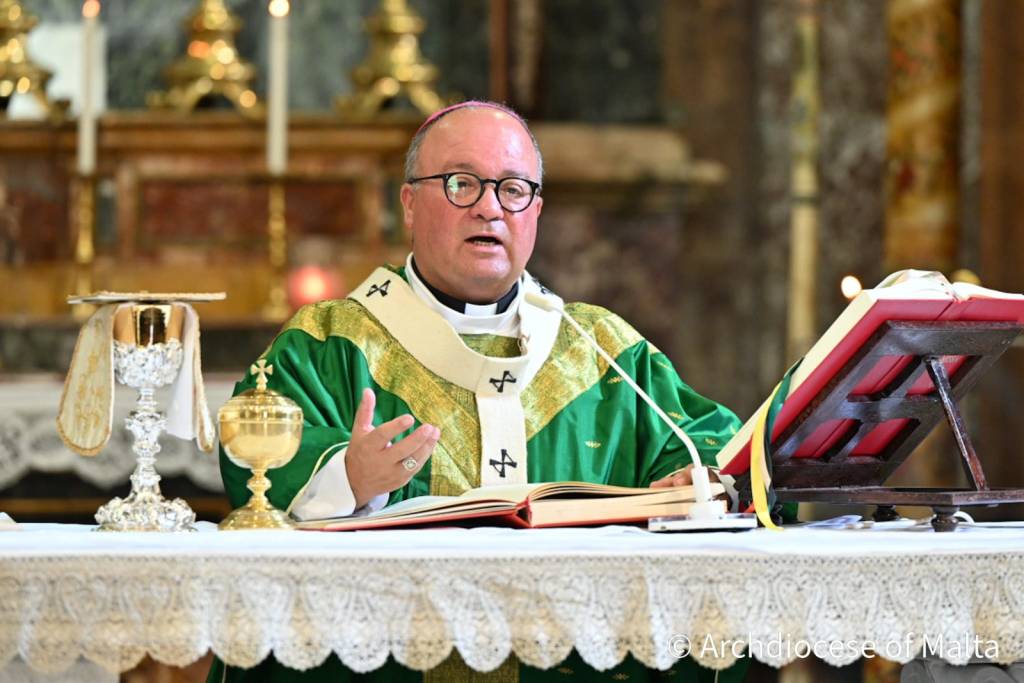 Archbishop Scicluna remembers 4-year-old girl who died at sea