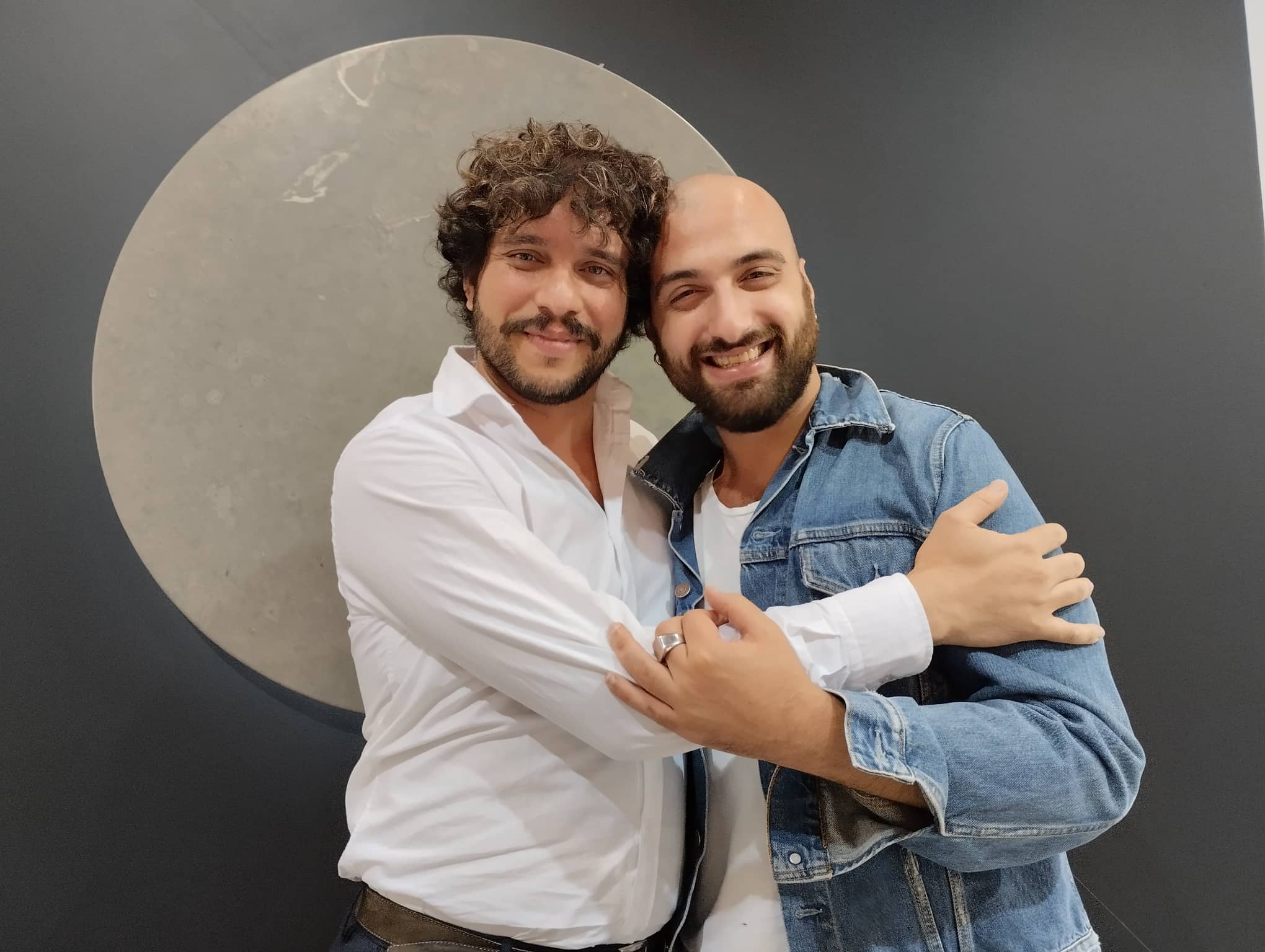 Il-kantant Kurt Anthony mistieden ikanta f'waħda mill-ikbar fieri ta ...