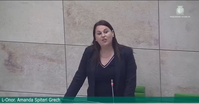 Teenage dads should be recognised by law, government MP says - Newsbook