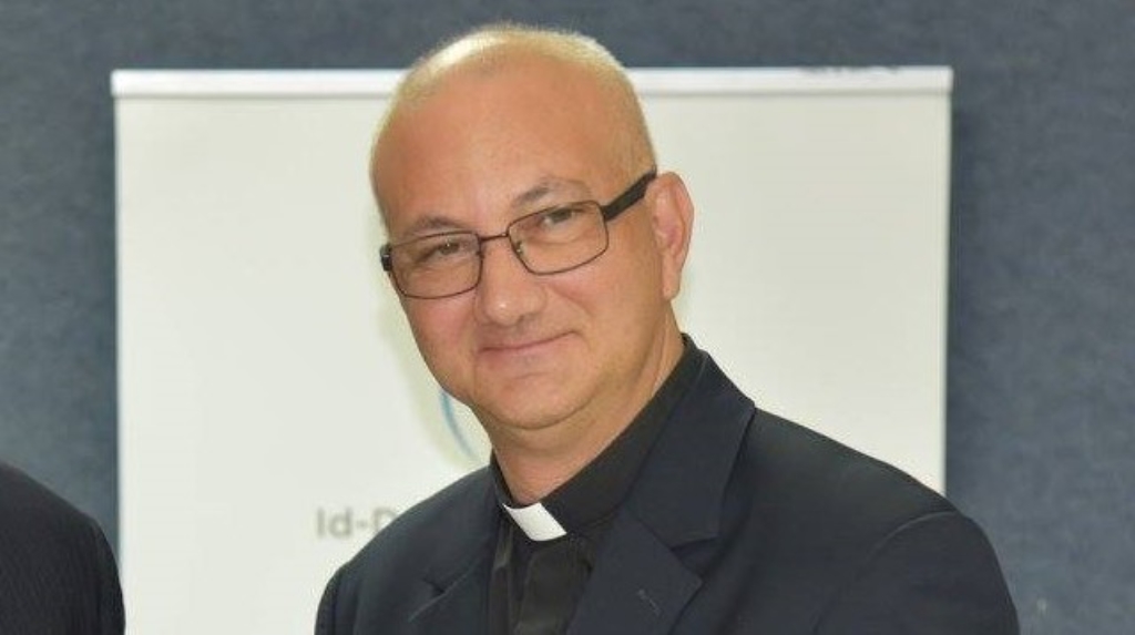 Jagħlaq sninu Fr Martin Micallef