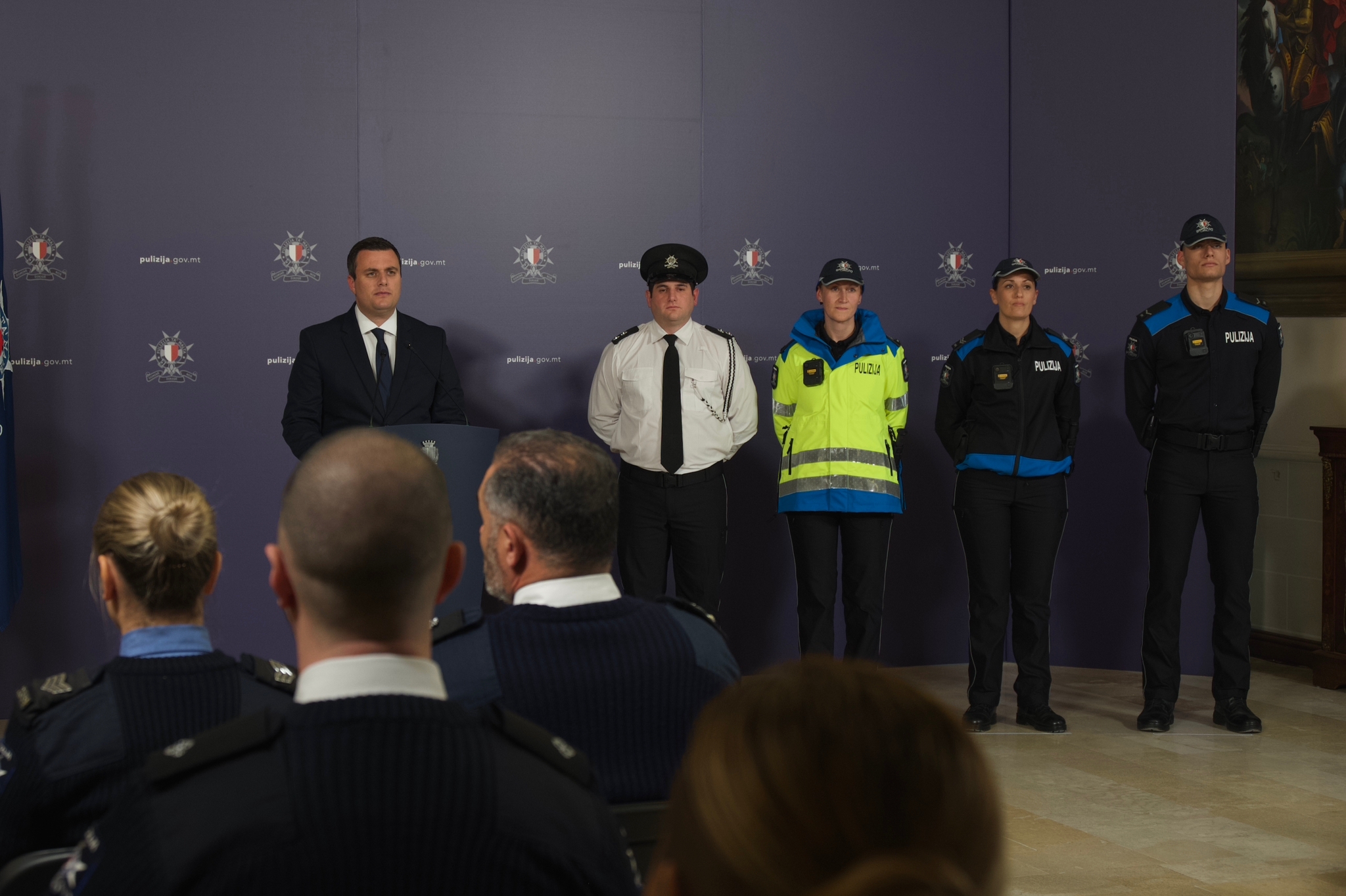 Malta Police unveils new uniforms - Newsbook