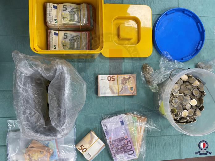 Police seizes more than €1 million drug-related money in 2021