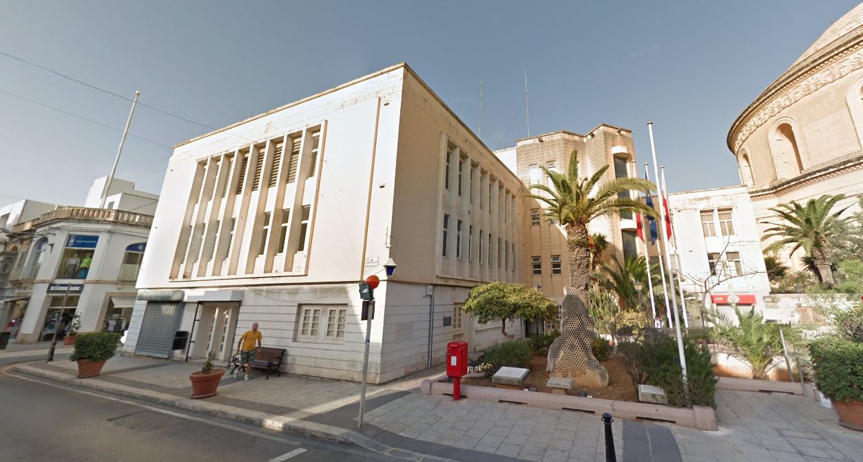 Il-Kunsill tal-Mosta bi pjan biex parti tal-pjazza tinbidel fi spazju ...