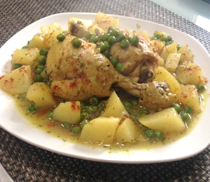 Stew tat-tiġieġ, bil-karì, paprika u nbid abjad