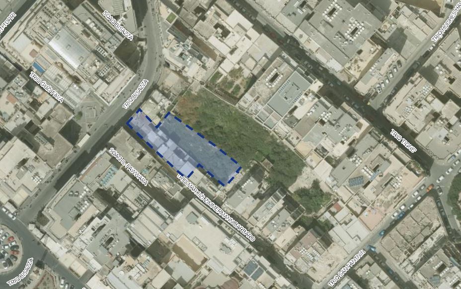 Decision on application for two new hotels in a narrow alleyway suspended