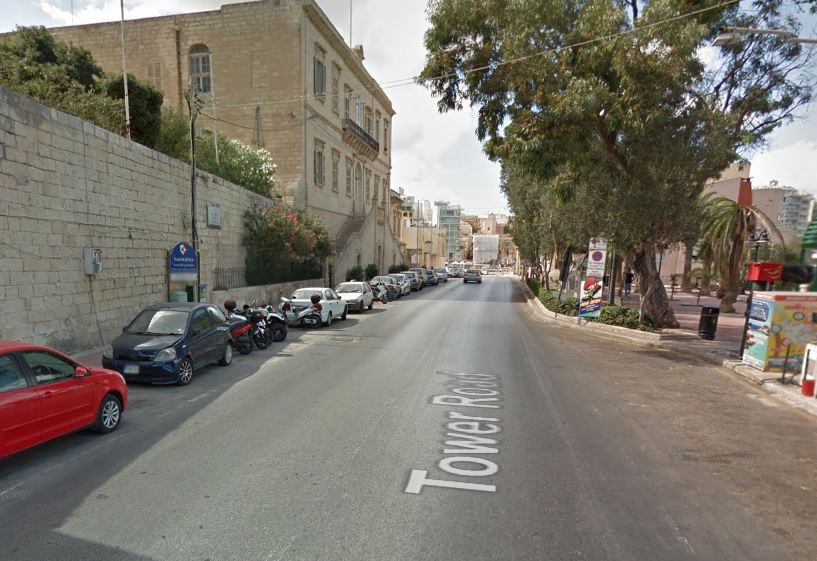 Ħabta bejn karozza u mutur f'Tas-Sliema; raġel l-isptar - Newsbook Ħabta bejn karozza u mutur f'Tas-Sliema; raġel l-isptar - Newsbook
