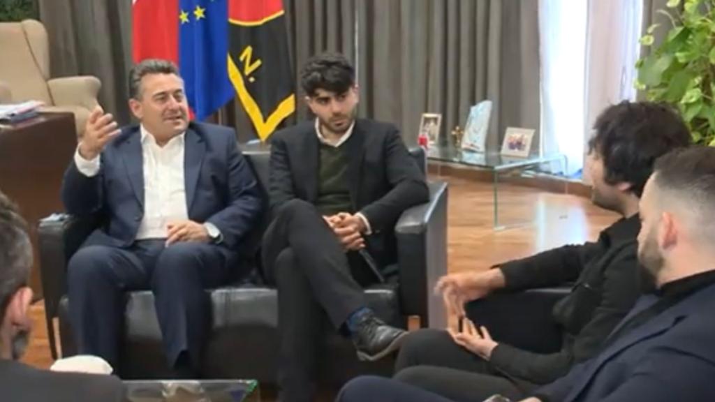 The Busker jiltaqgħu ma' Dr Bernard Grech - Newsbook