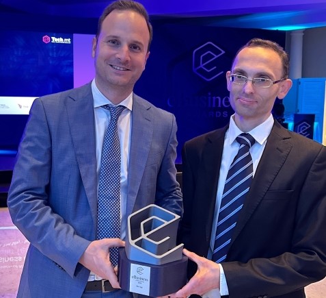 Moneybase wins Tech.mt best App award